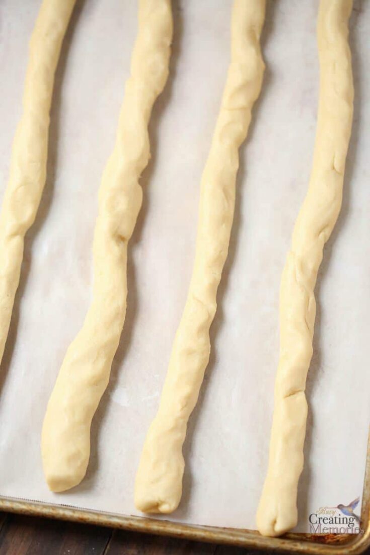 Melt in your Mouth Shortbread Cookies Log with Jam center