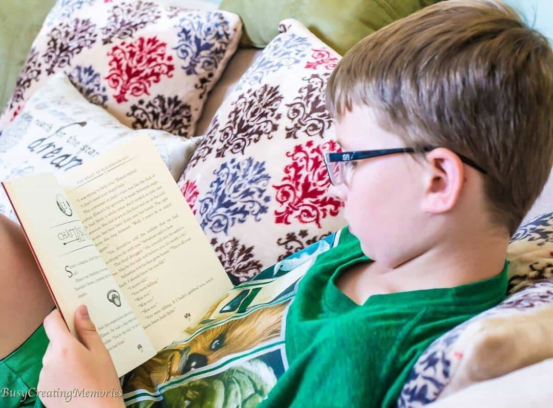 How To Teach Kids Responsible Screen Time + Free Printable
