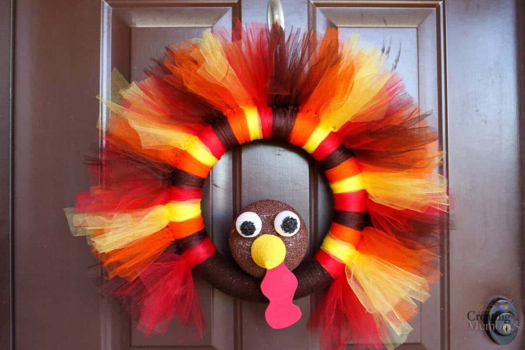 Easy Thanksgiving Turkey Wreath Craft DIY For Your Door