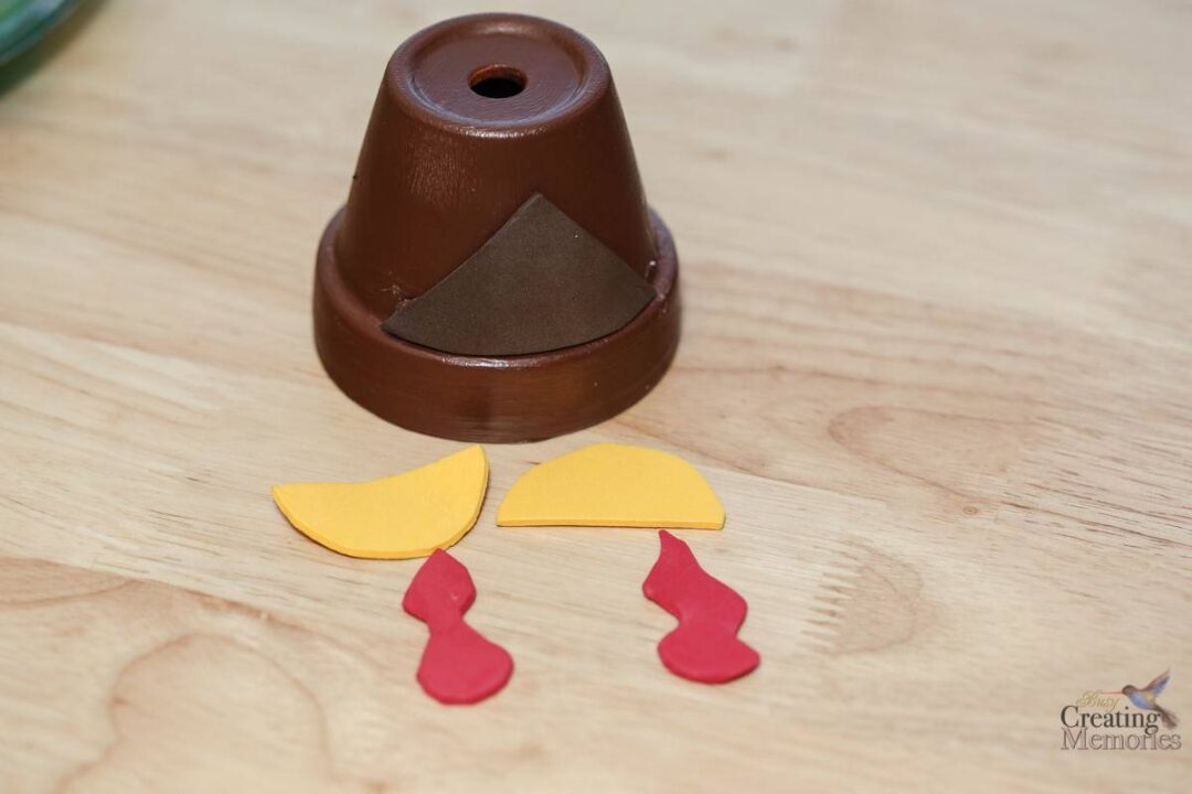DIY Clay Pot Turkey Craft for kids, Great Last minute Thanksgiving Craft