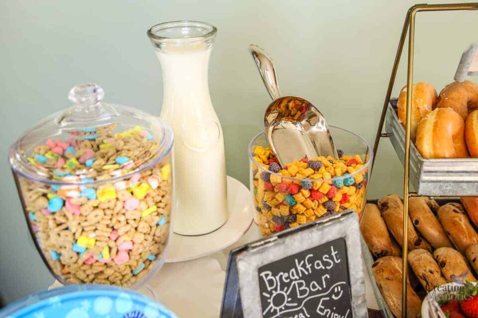 DIY Breakfast Bar Ideas: Create an Easy Breakfast Party for Company
