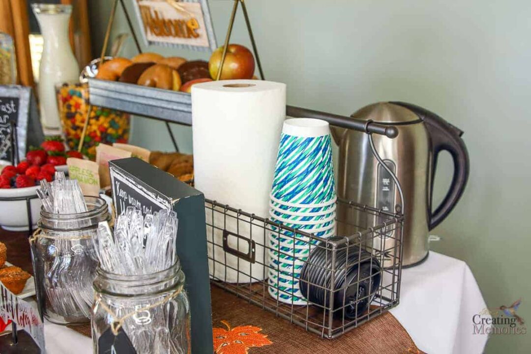 DIY Breakfast Bar Ideas: Create an Easy Breakfast Party for Company
