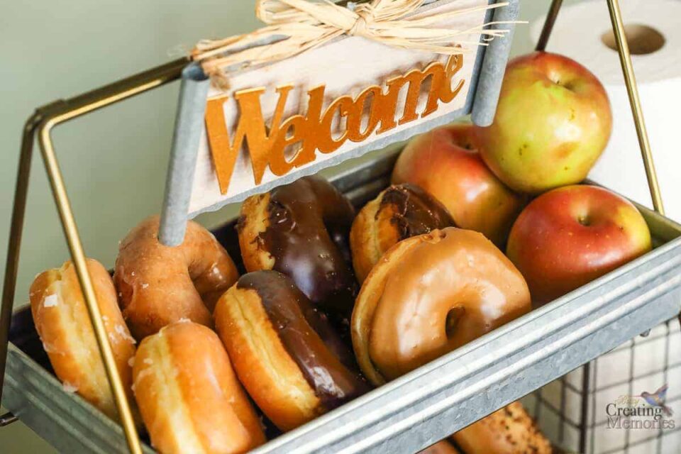 DIY Breakfast Bar Ideas: Create an Easy Breakfast Party for Company