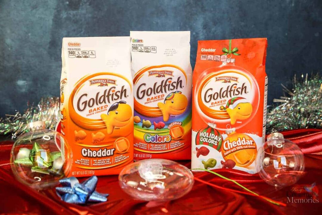 Make a Simple Goldfish Filled Kids Christmas Ornament in 10 minutes!